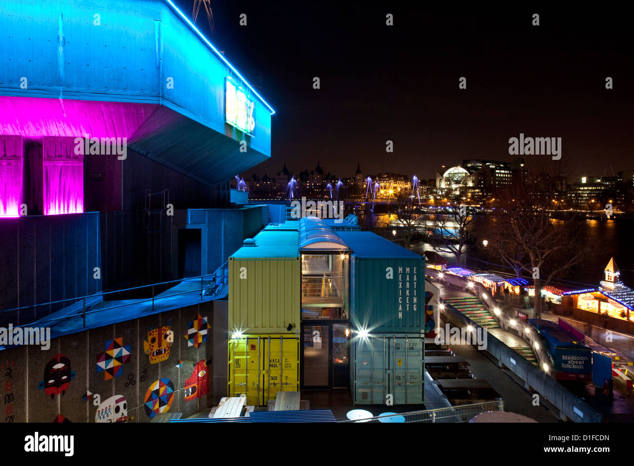 Big night market hi-res stock photography and images - Alamy
