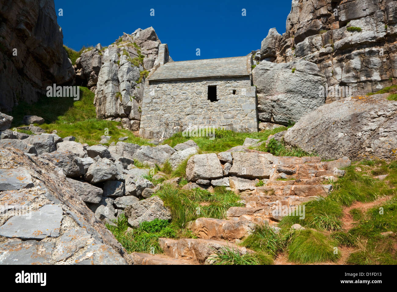 St non chapel hi-res stock photography and images - Alamy