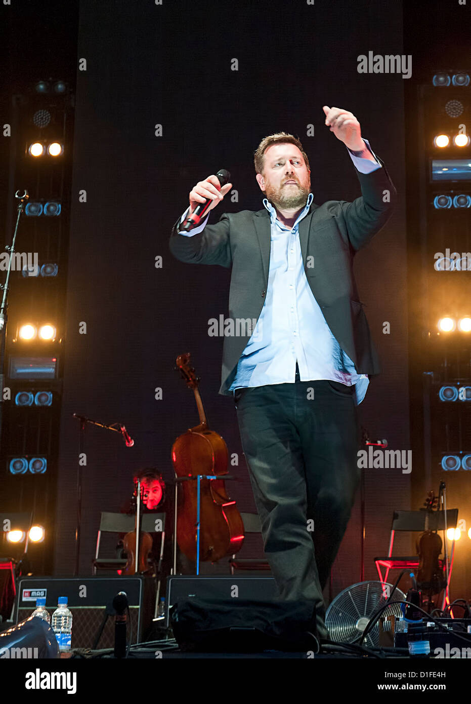 Lead Singer guy Garvey from the group Elbow Performing at the Jodrell ...
