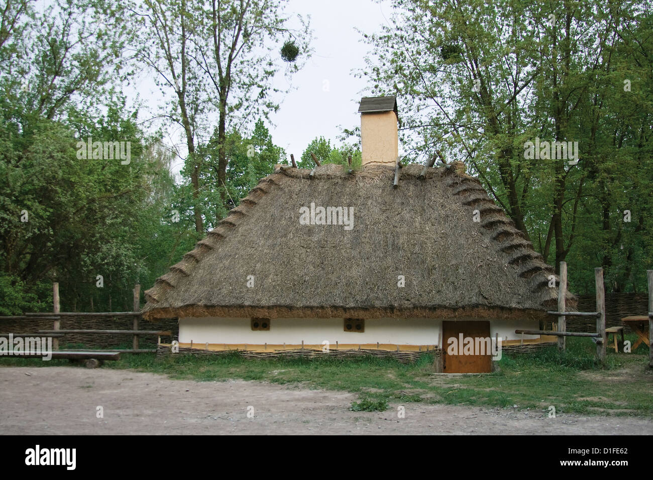 Ukrainian house hi-res stock photography and images - Alamy