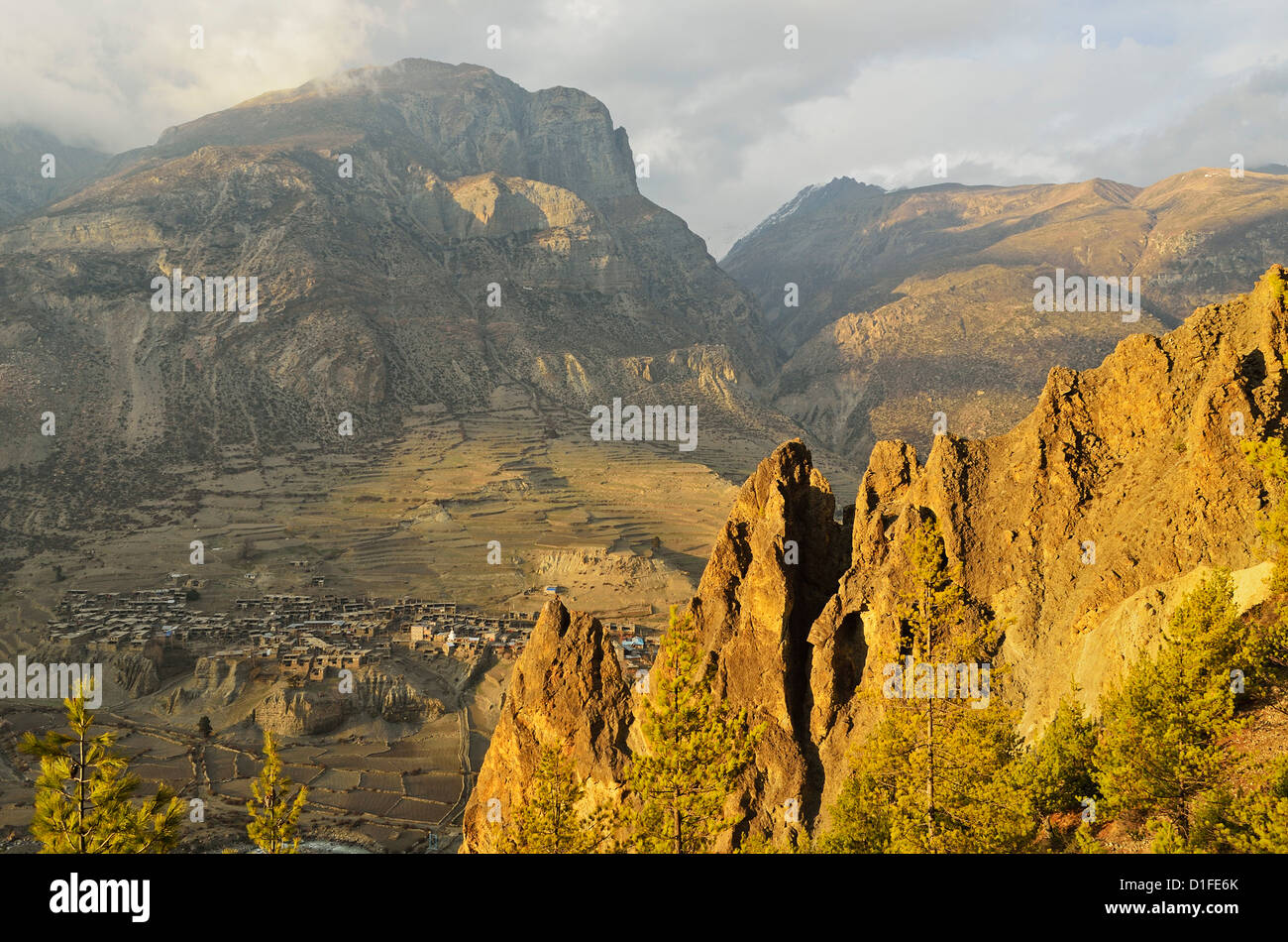 Marsyangdi River Valley, Annapurna Conservation Area, Gandaki, Western ...