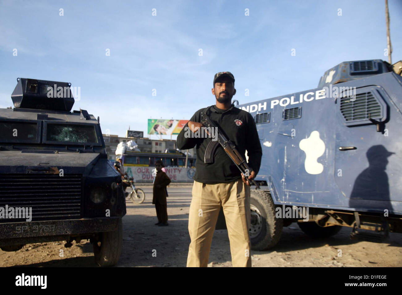 Police commandos take part in an operation against criminals believed ...