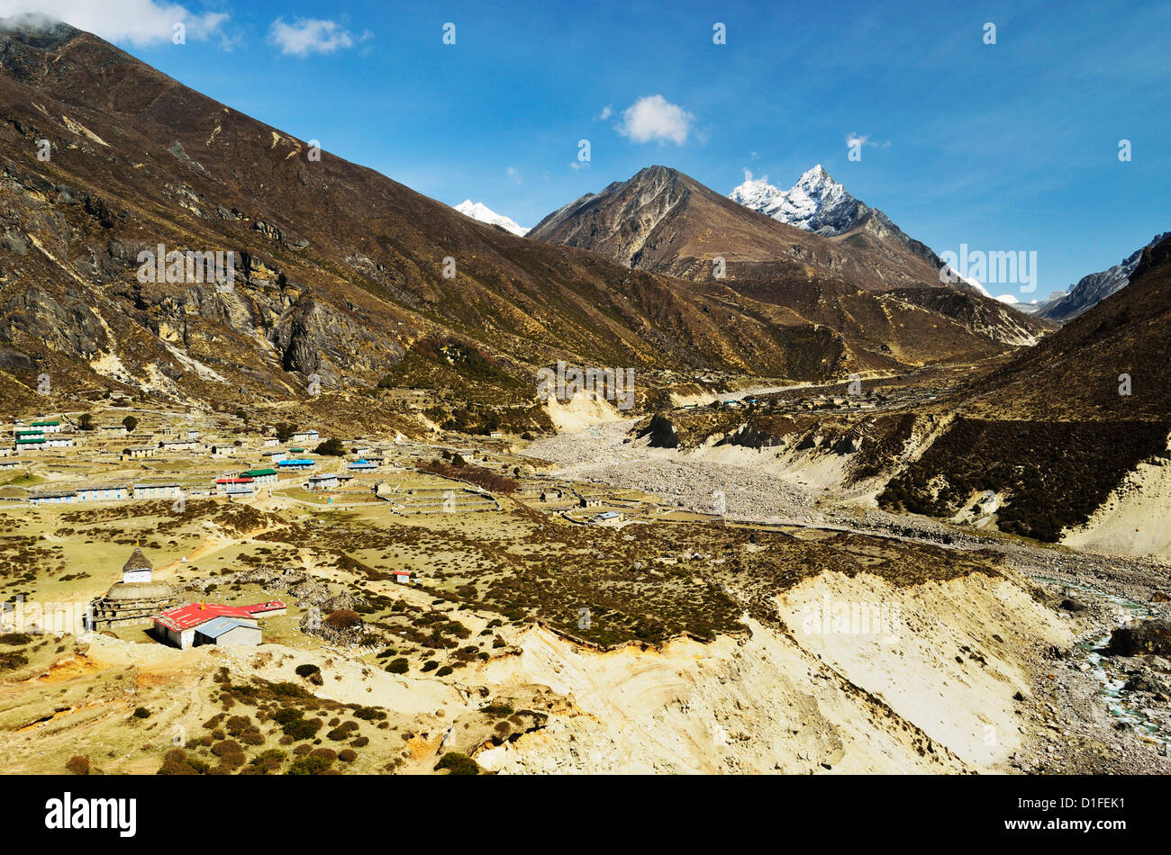 Sagarmatha national park hi-res stock photography and images - Alamy