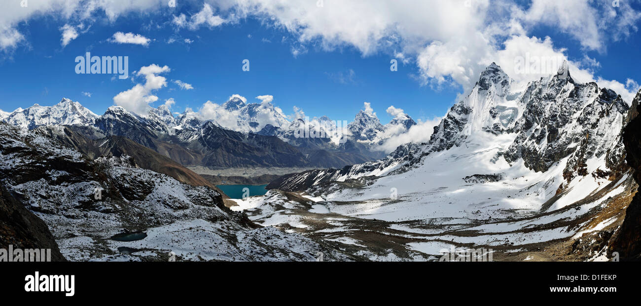 Himalayan range hi-res stock photography and images - Alamy