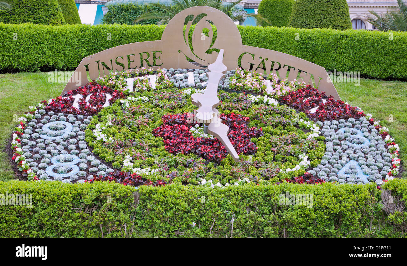 Clock flower garden hi-res stock photography and images - Alamy