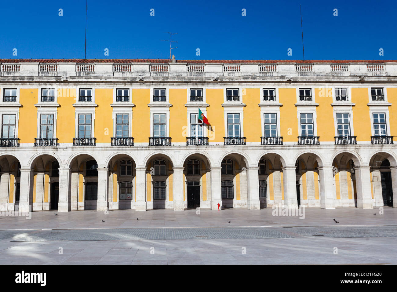 Landmark building surrounding Praca Del Comercio in Lisbon Stock Photo ...