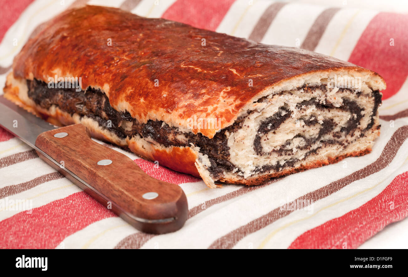 Poppy seeds hi-res stock photography and images - Alamy