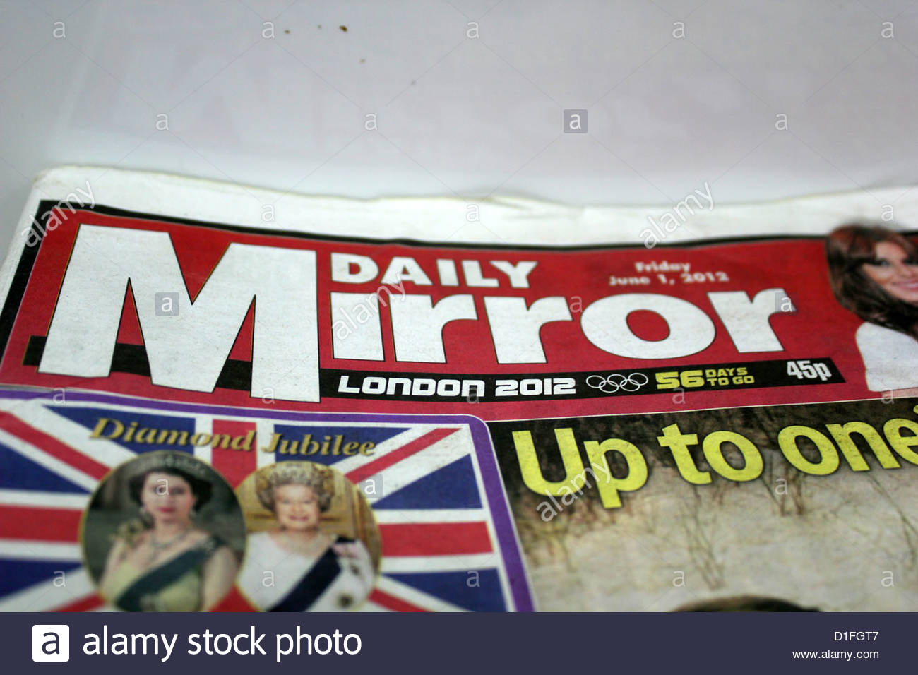 Daily Mirror Newspaper Stock Photos & Daily Mirror Newspaper Stock ...