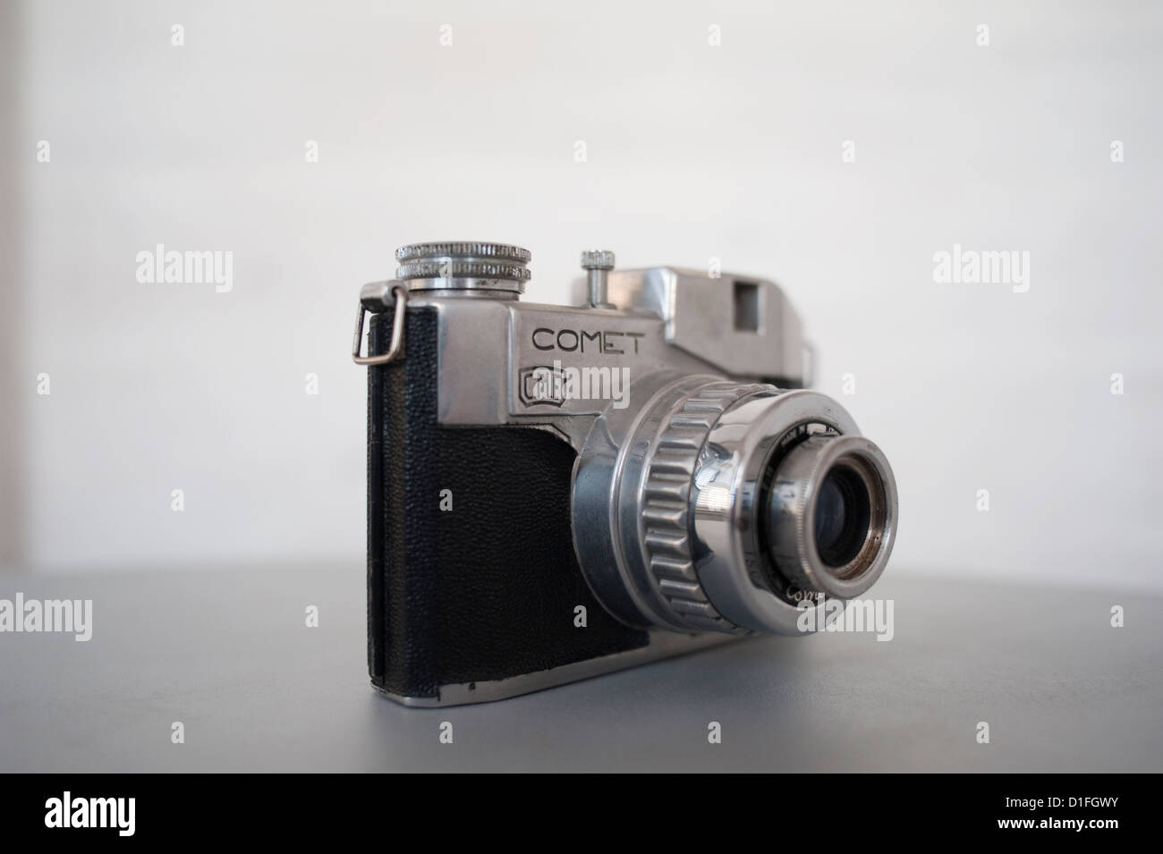 Bencini Comet camera made in Italy by CMF Bencini from 1948 into the ...