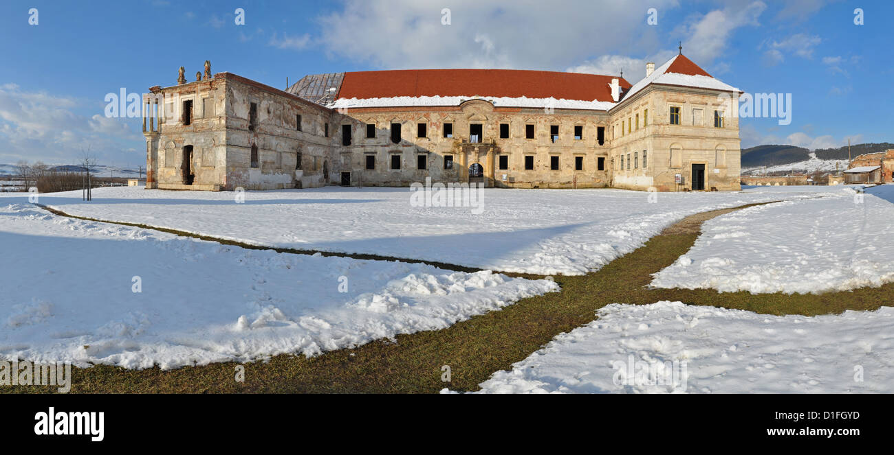 Banffy castle. Bontida village (Bonchida), Romania Stock Photo - Alamy