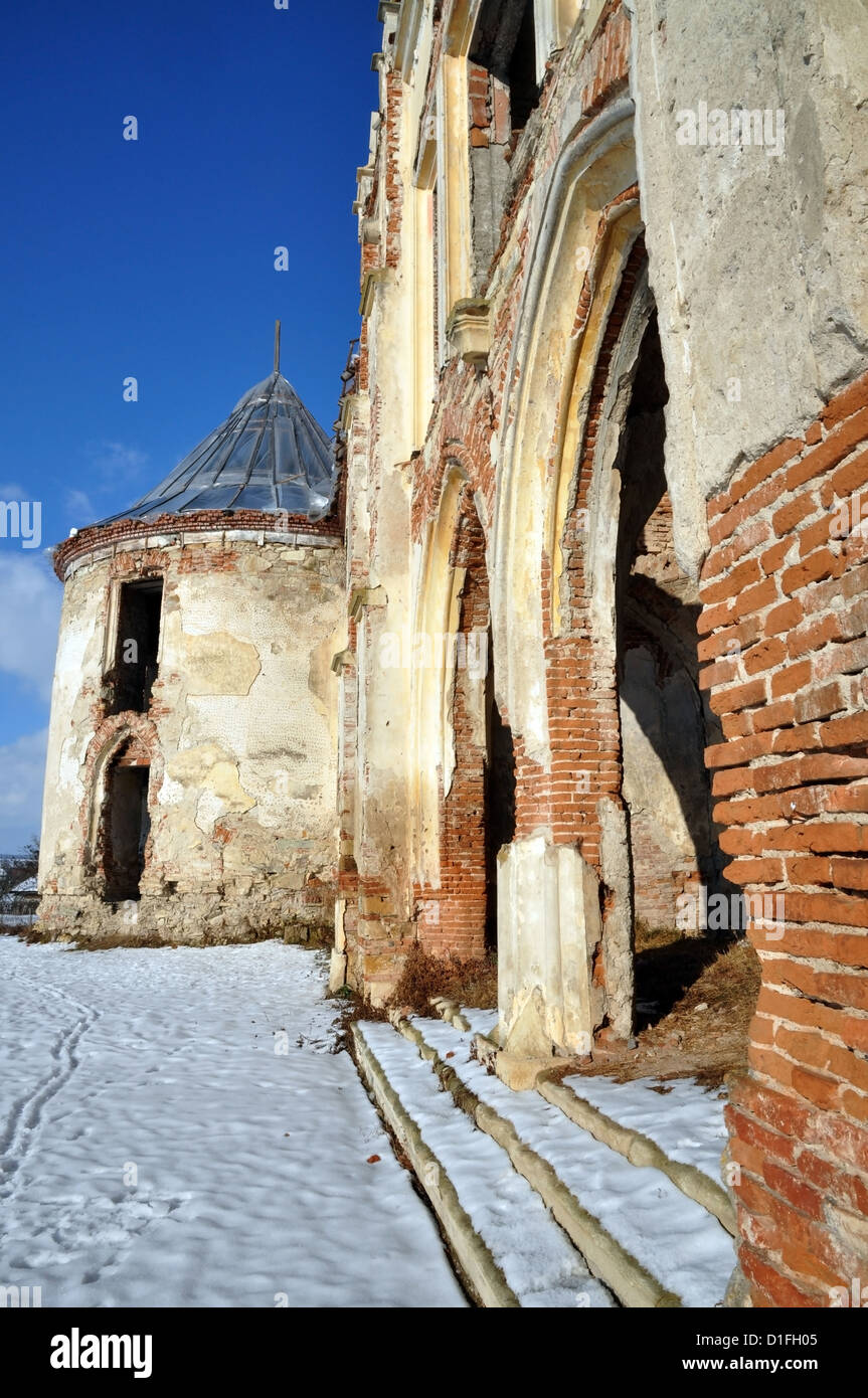 Banffy castle. Bontida village (Bonchida), Romania Stock Photo - Alamy