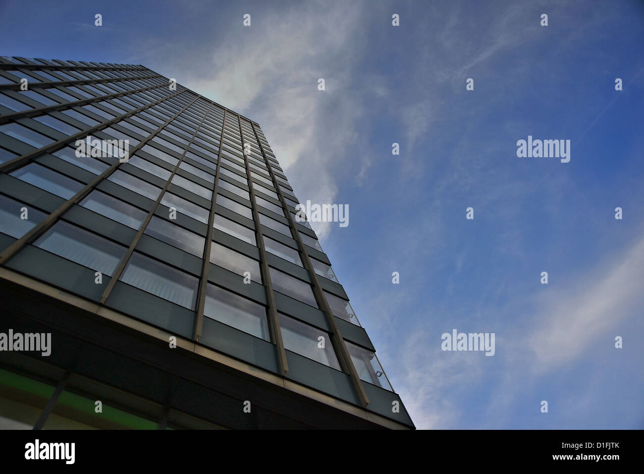 Transverse building hi-res stock photography and images - Alamy