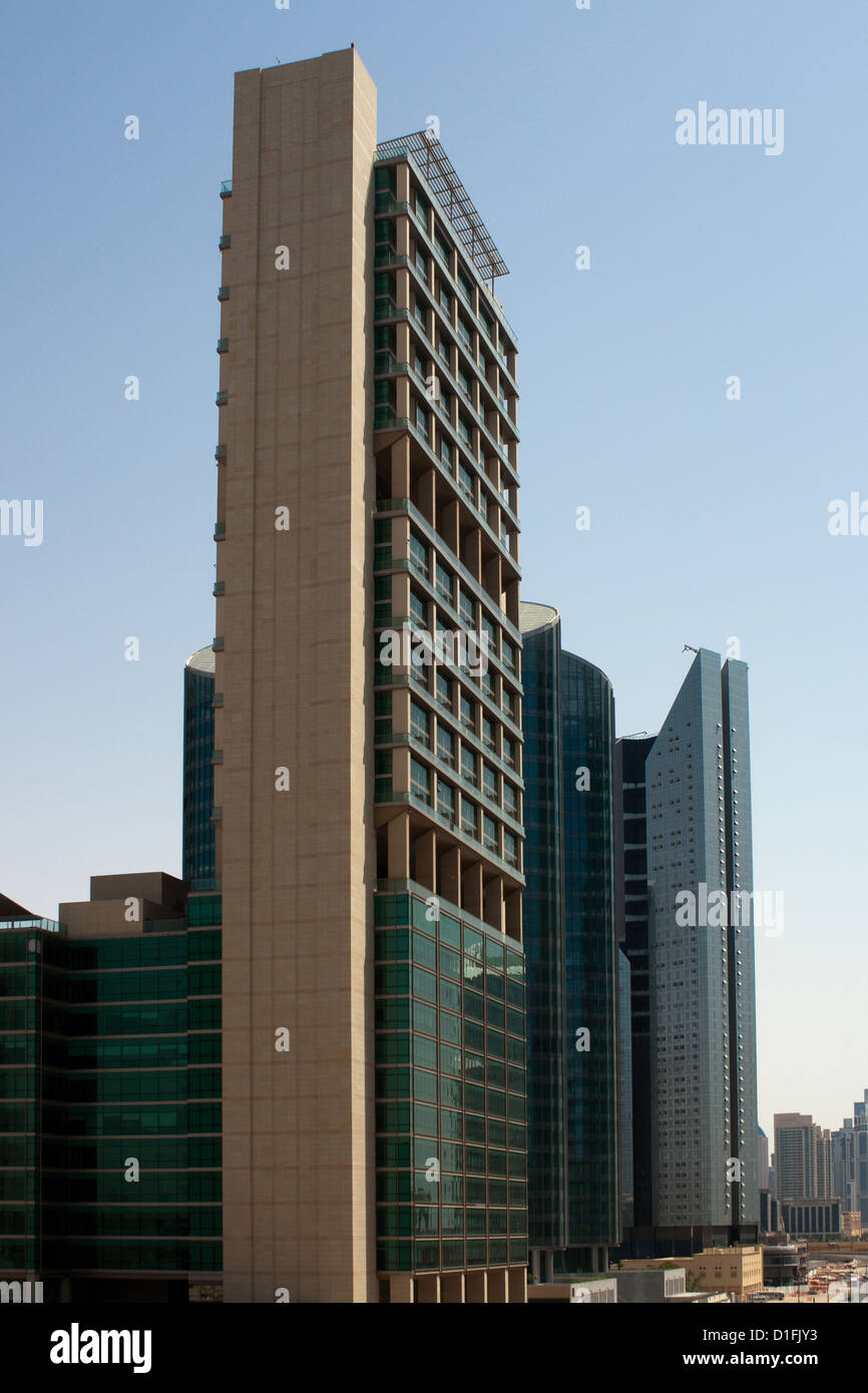 Modern tall buildings hi-res stock photography and images - Alamy