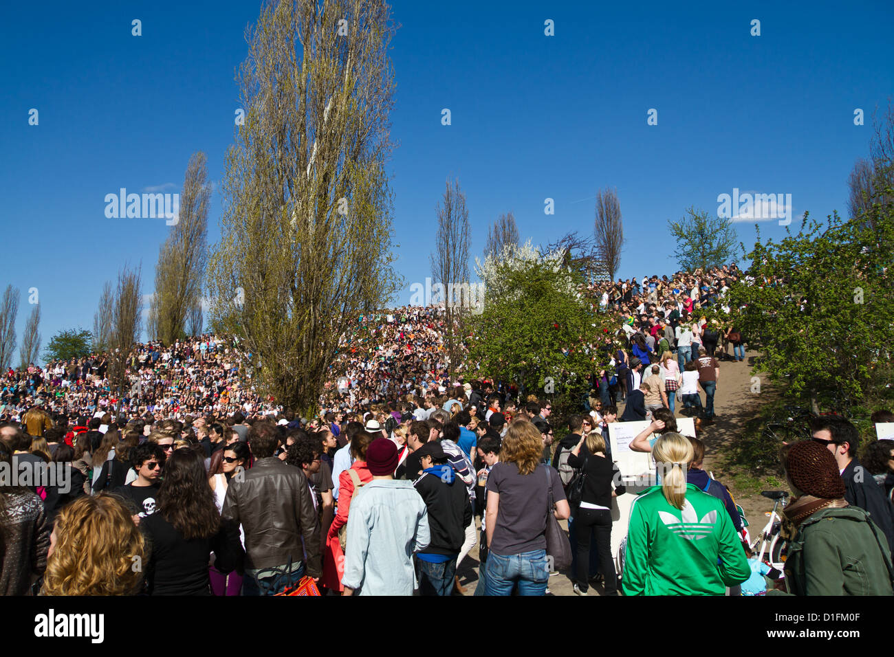 Audience of the Karaoke Event in the Berlin Wall Park ( Mauerpark ...
