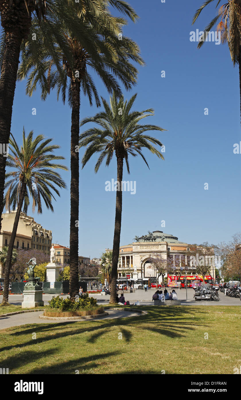 Castelnuovo hi-res stock photography and images - Alamy