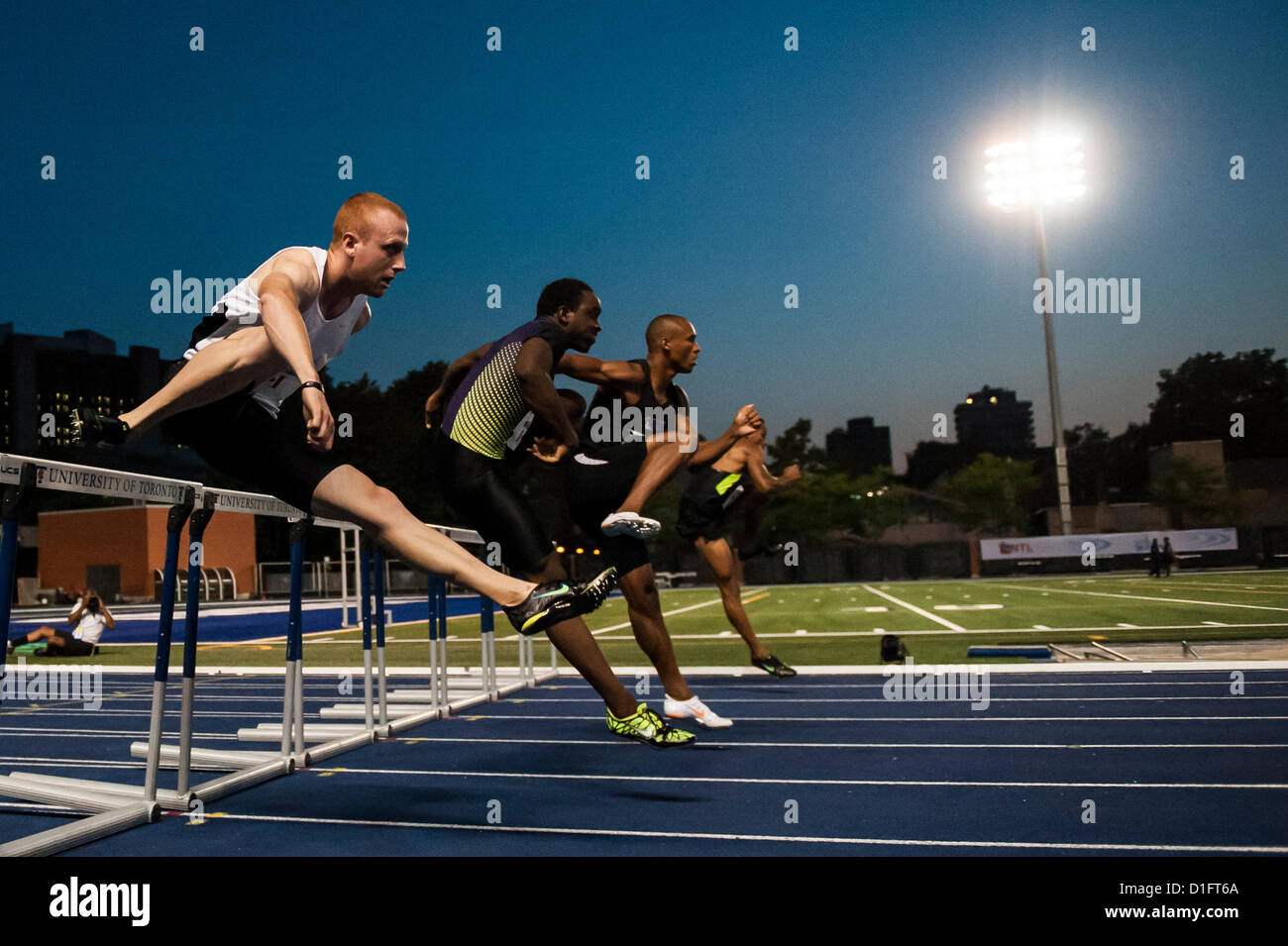 110 meter hurdles hi-res stock photography and images - Alamy