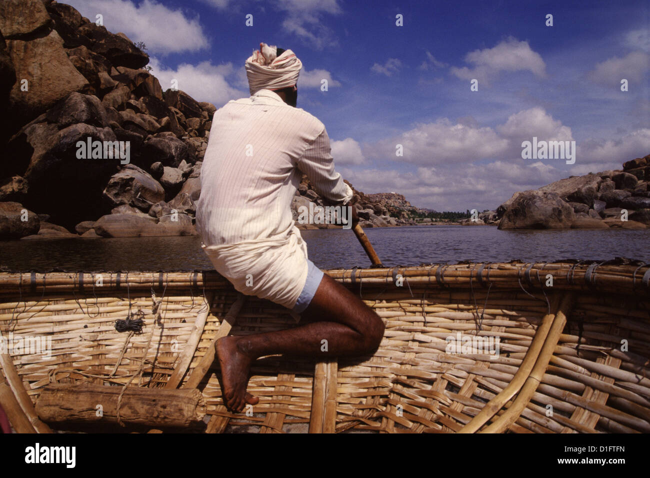 Medieval rowing boat hi-res stock photography and images - Alamy