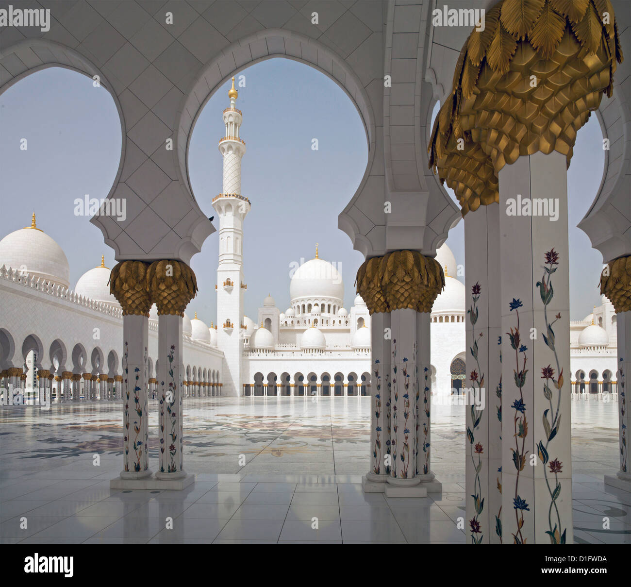 Sheikh zayed hi-res stock photography and images - Alamy