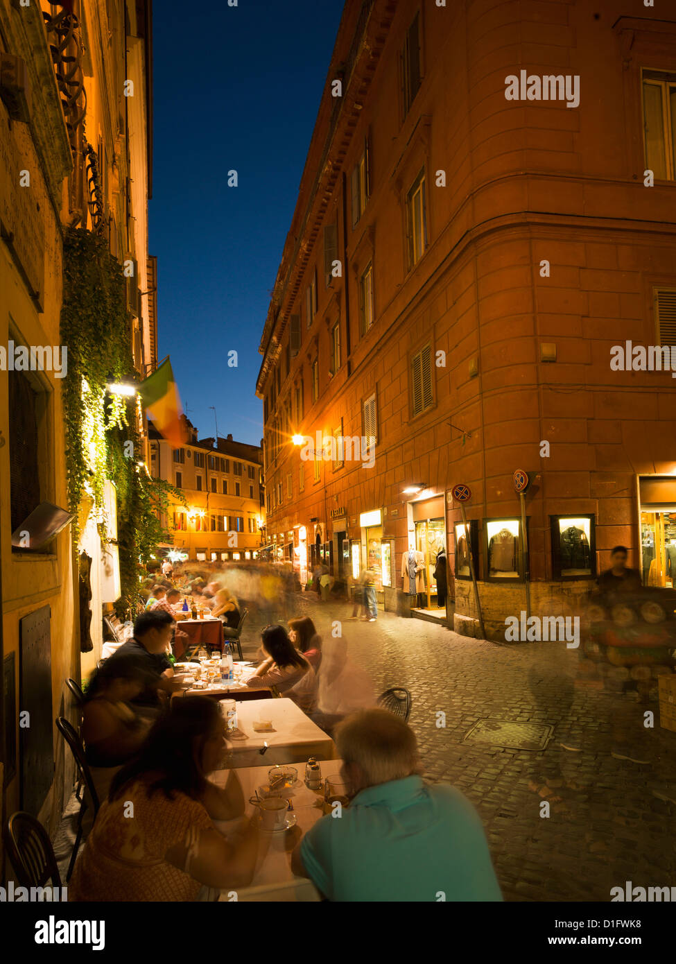 Restaurant rome hi-res stock photography and images - Alamy