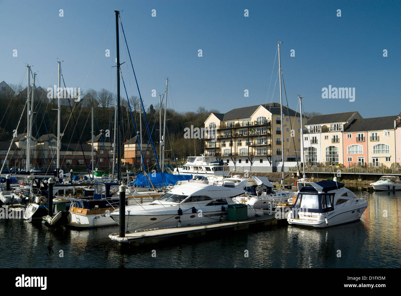 Penarth marina hi-res stock photography and images - Alamy