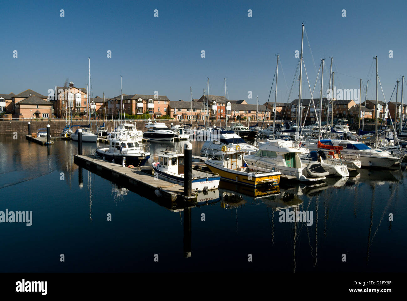 Penarth marina hi-res stock photography and images - Alamy