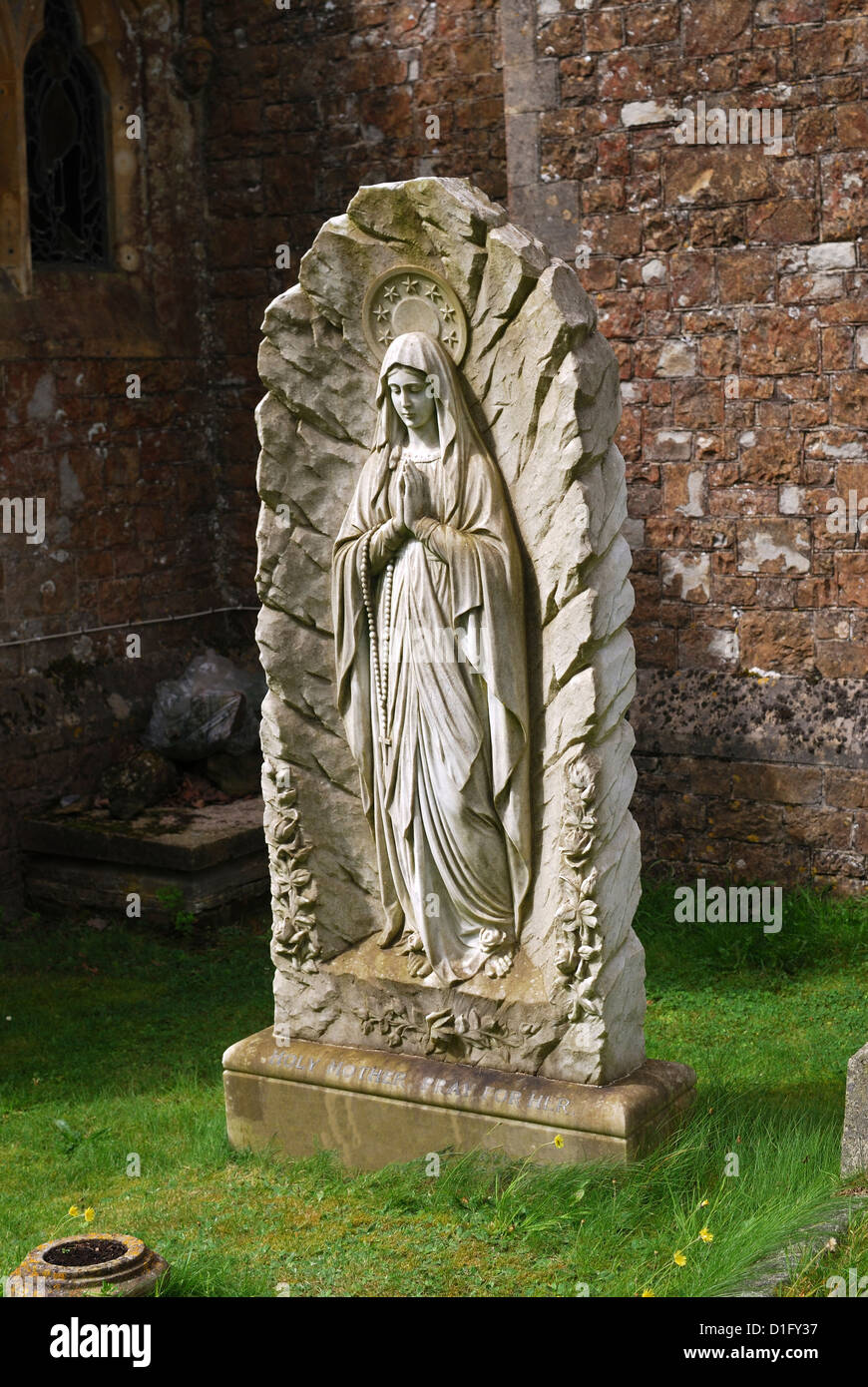 Statue memorial of Saint Mary outside Saint Richard's Church. Duncton ...