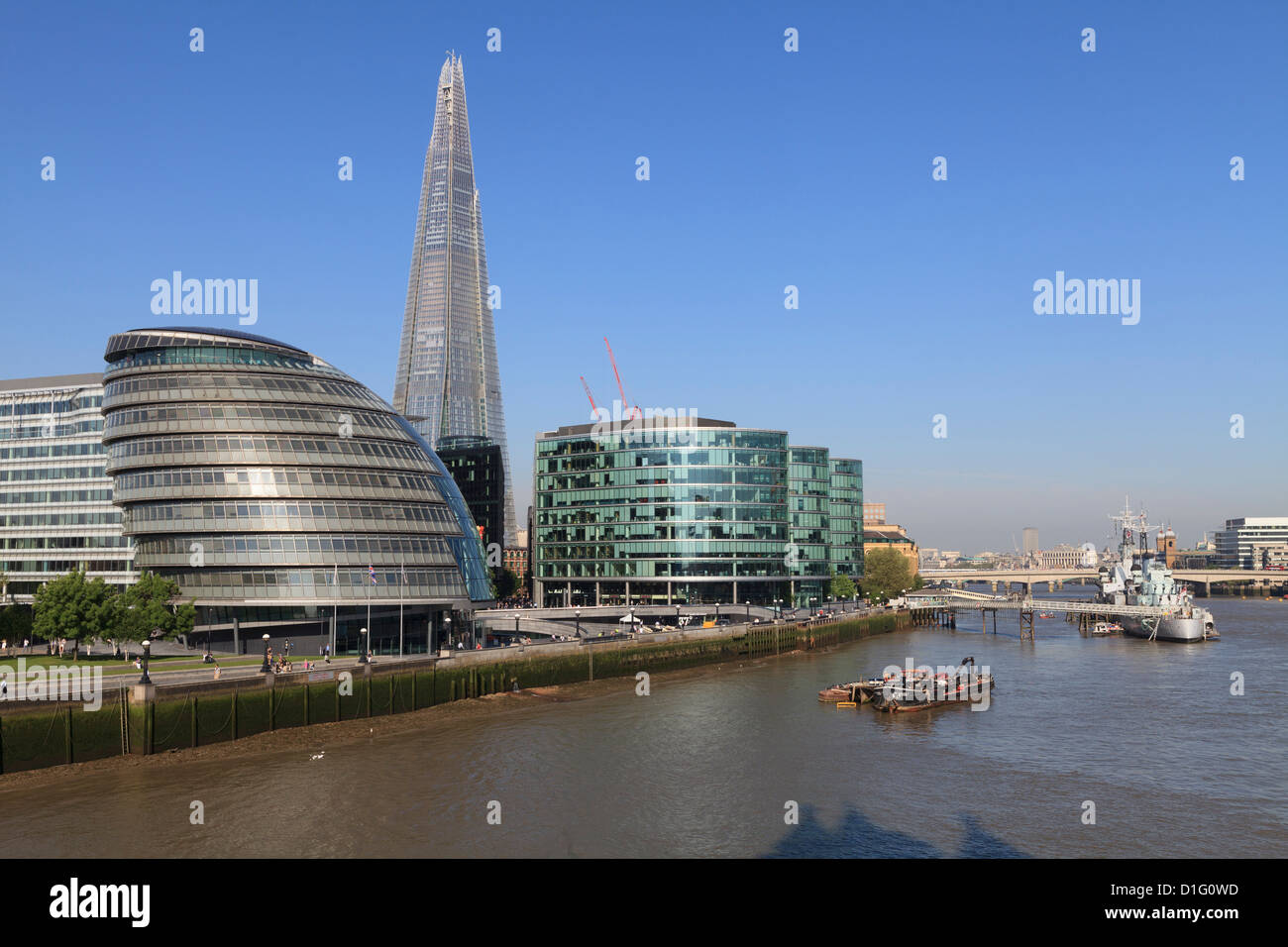 South Bank with City Hall, Shard London Bridge and More London ...
