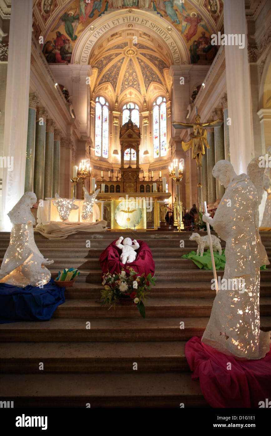 Altar crib hi-res stock photography and images - Alamy