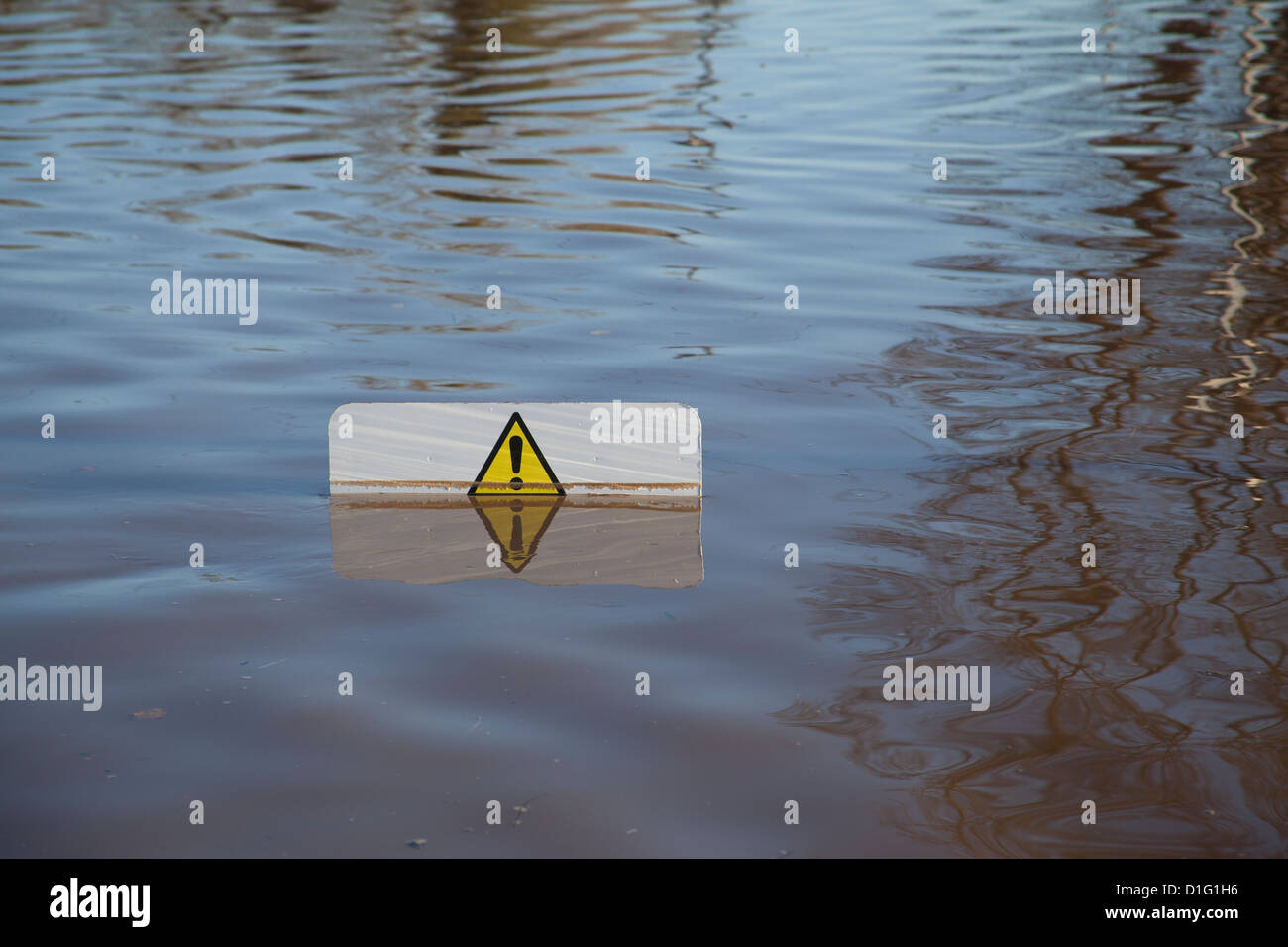 Floods flooding, flooded warning sign on River Trent Stock Photo - Alamy