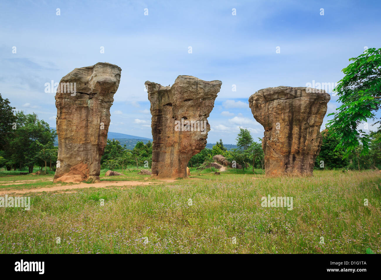Monolithic monument hi-res stock photography and images - Alamy