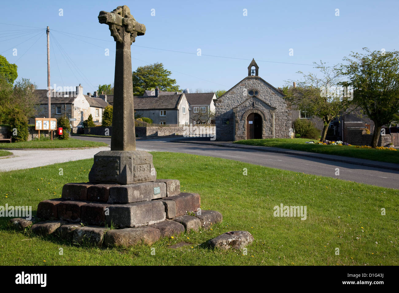 Village Cross, Foolow, Derbyshire, England, United Kingdom, Europe ...
