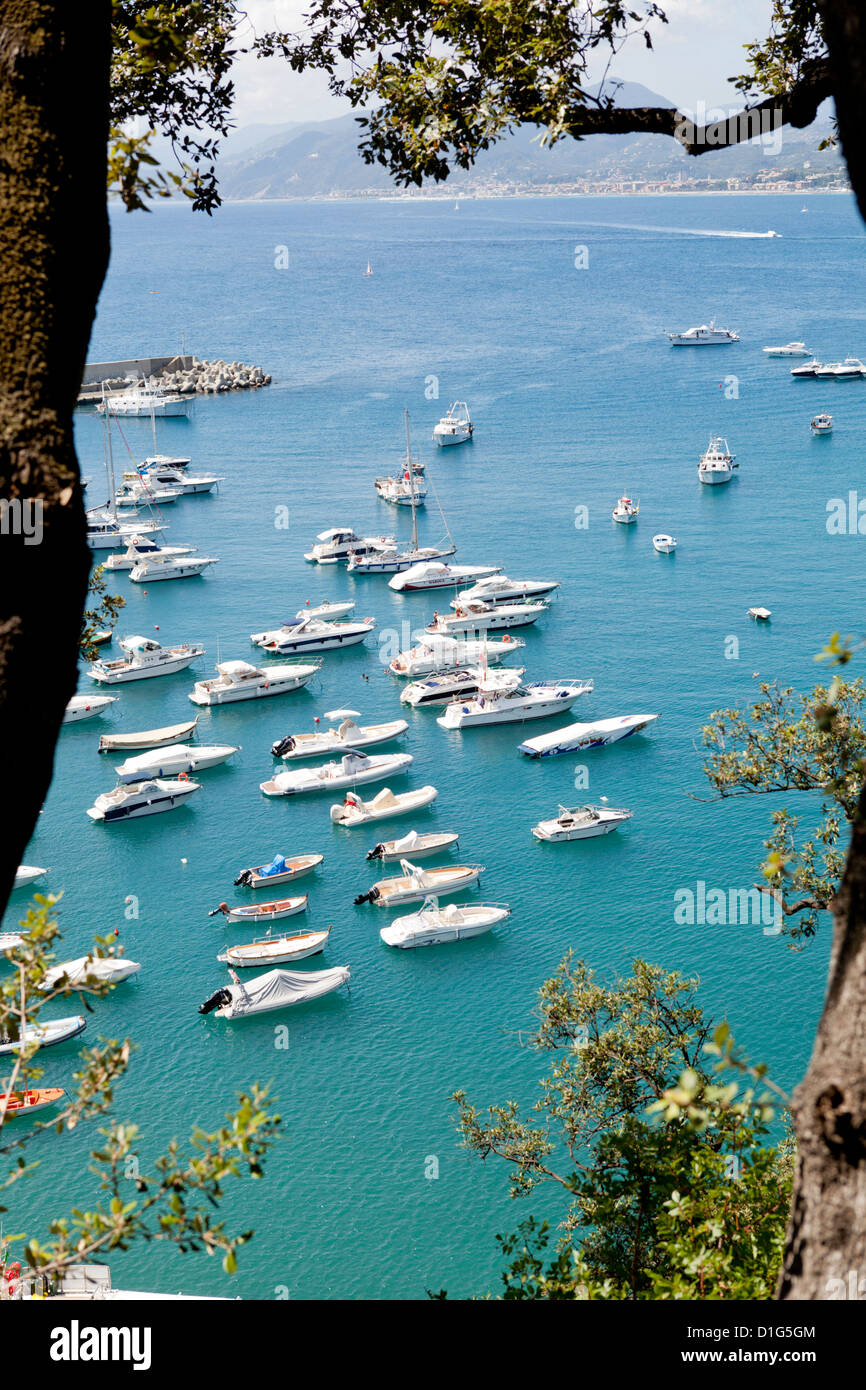 Italian riviera boats hi-res stock photography and images - Alamy