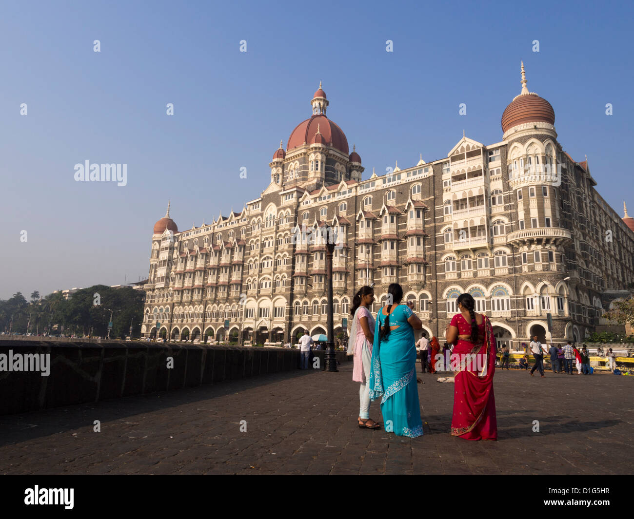 Taj mahal mumbai hi-res stock photography and images - Alamy