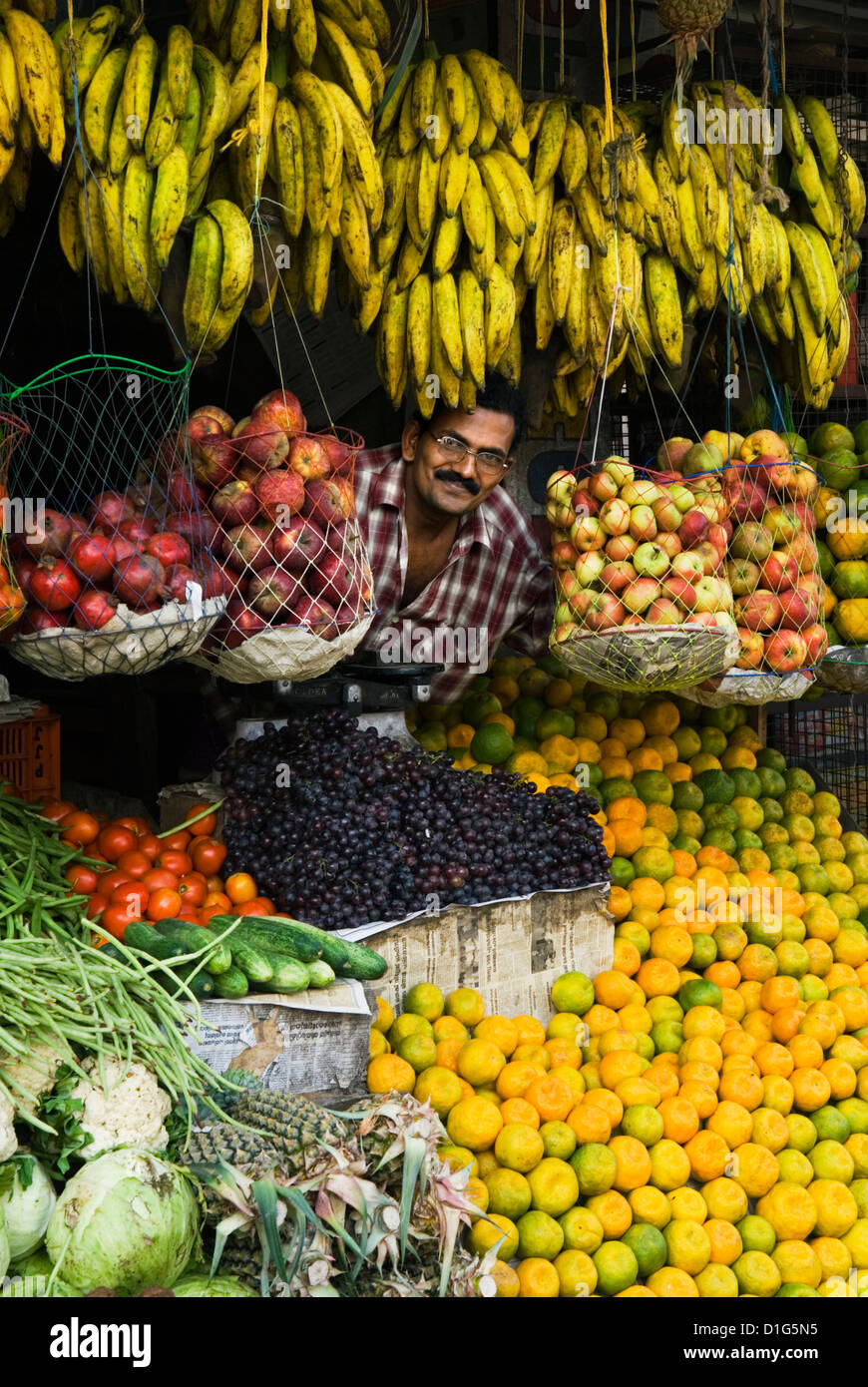 Fruit stall kerala india asia hi-res stock photography and images - Alamy