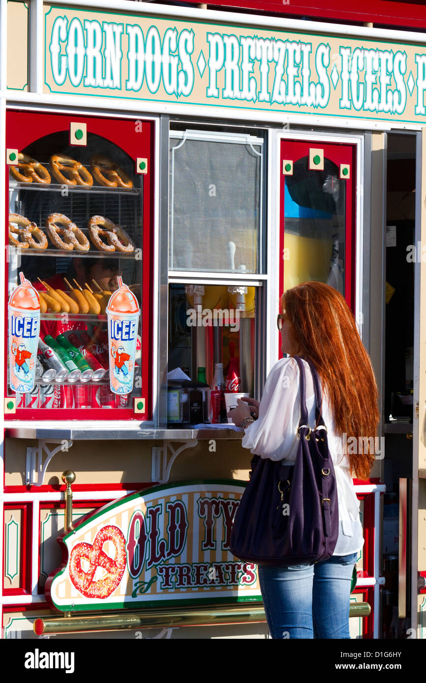 Snack shack hi-res stock photography and images - Alamy