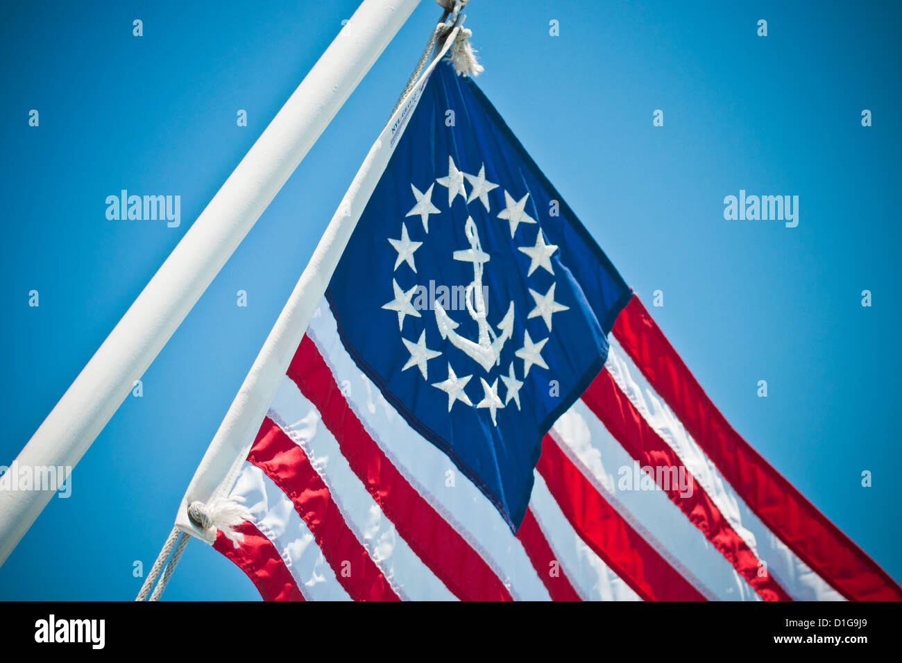 Red ensign at anchor hi-res stock photography and images - Alamy