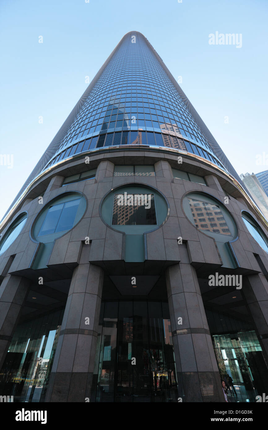 Modern office building in Los Angeles, California, USA Stock Photo - Alamy