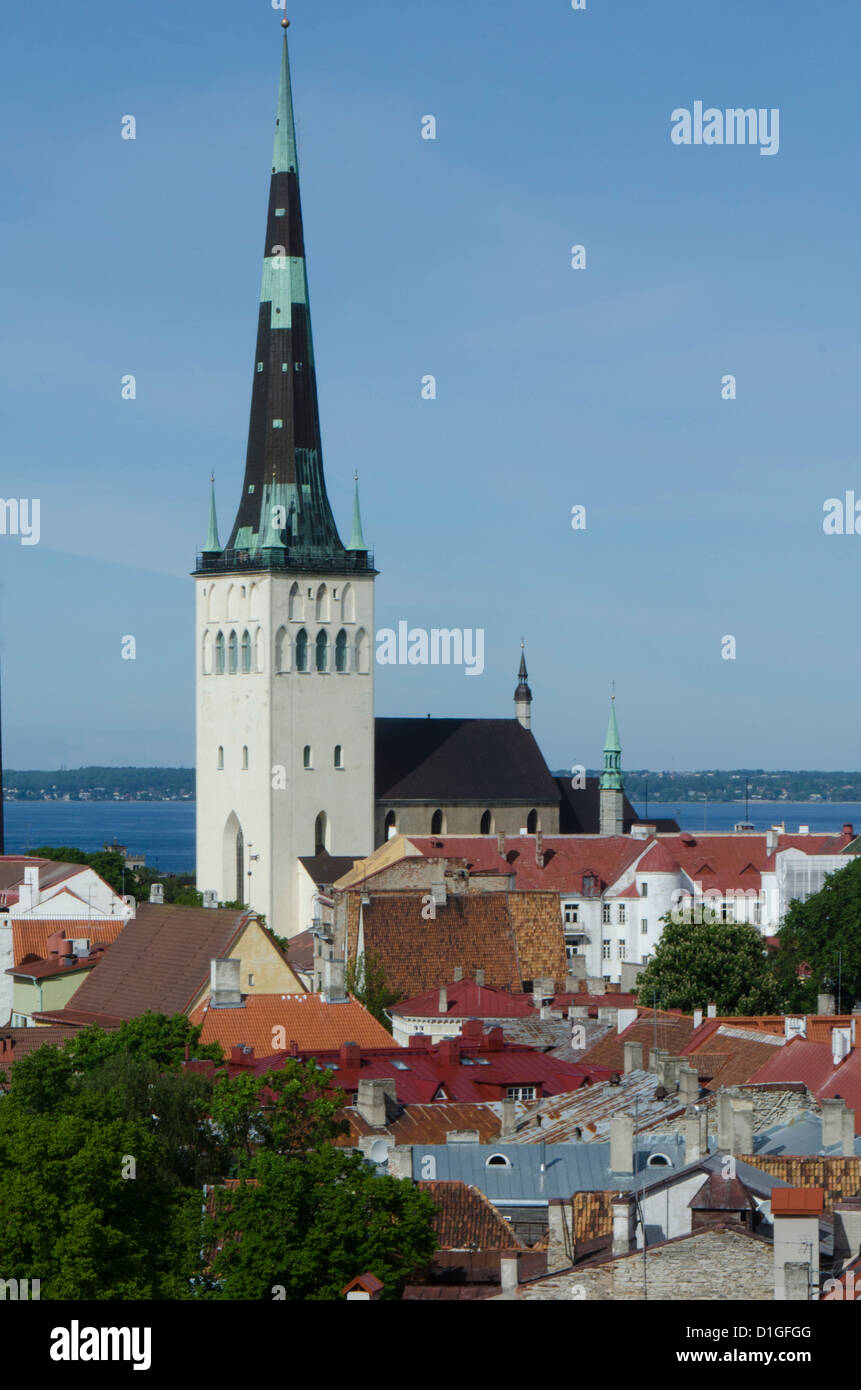 Spire tallinn hi-res stock photography and images - Alamy