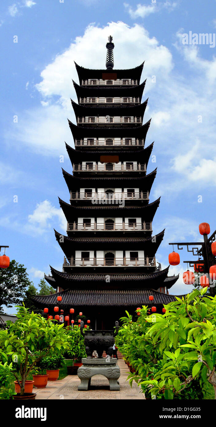 China shanghai pagoda center hi-res stock photography and images - Alamy