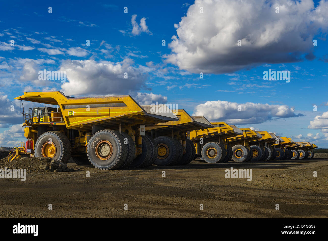 Mining trucks hi-res stock photography and images - Alamy