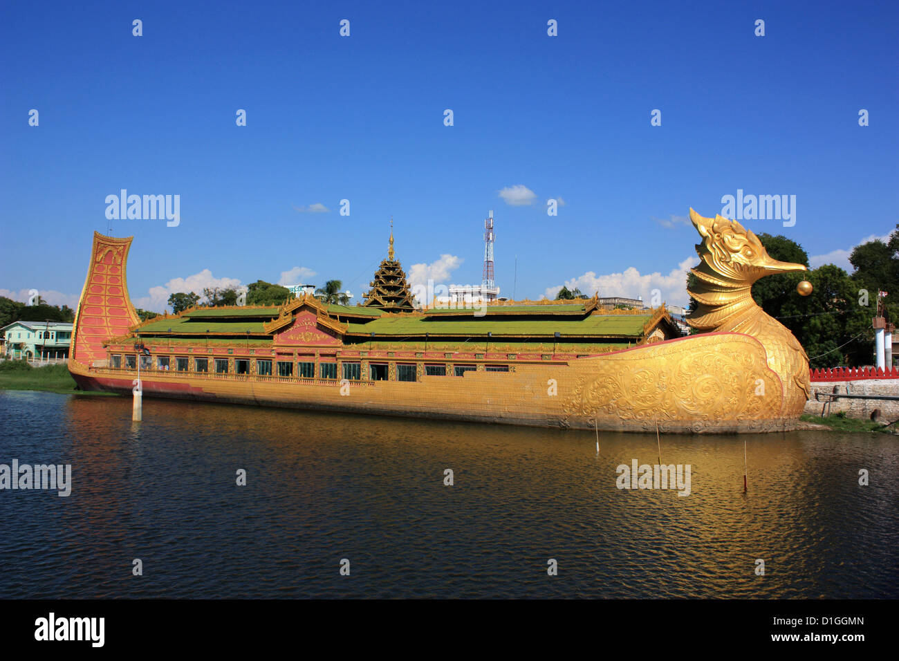 Lake meiktila hi-res stock photography and images - Alamy