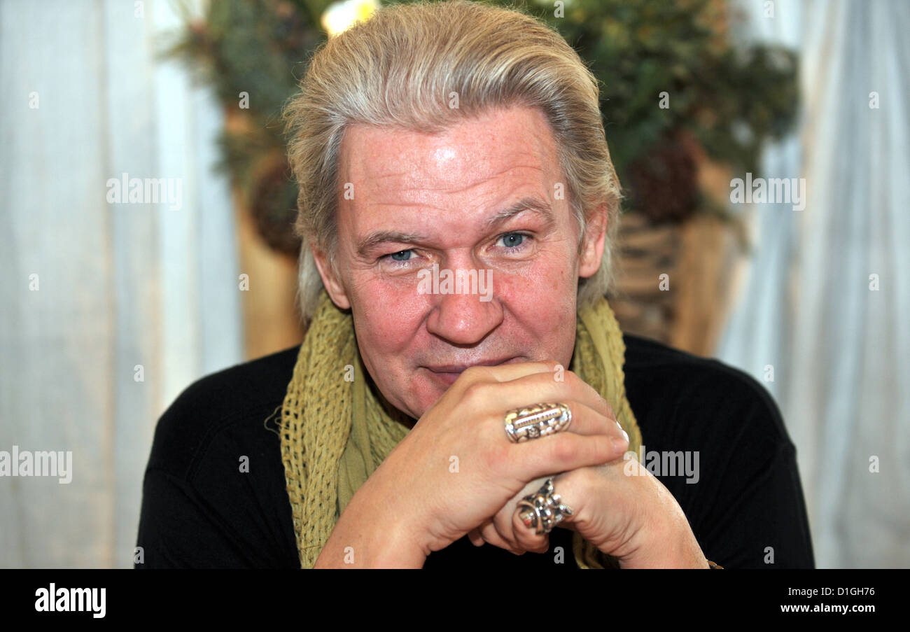Johnny logan hi-res stock photography and images - Alamy