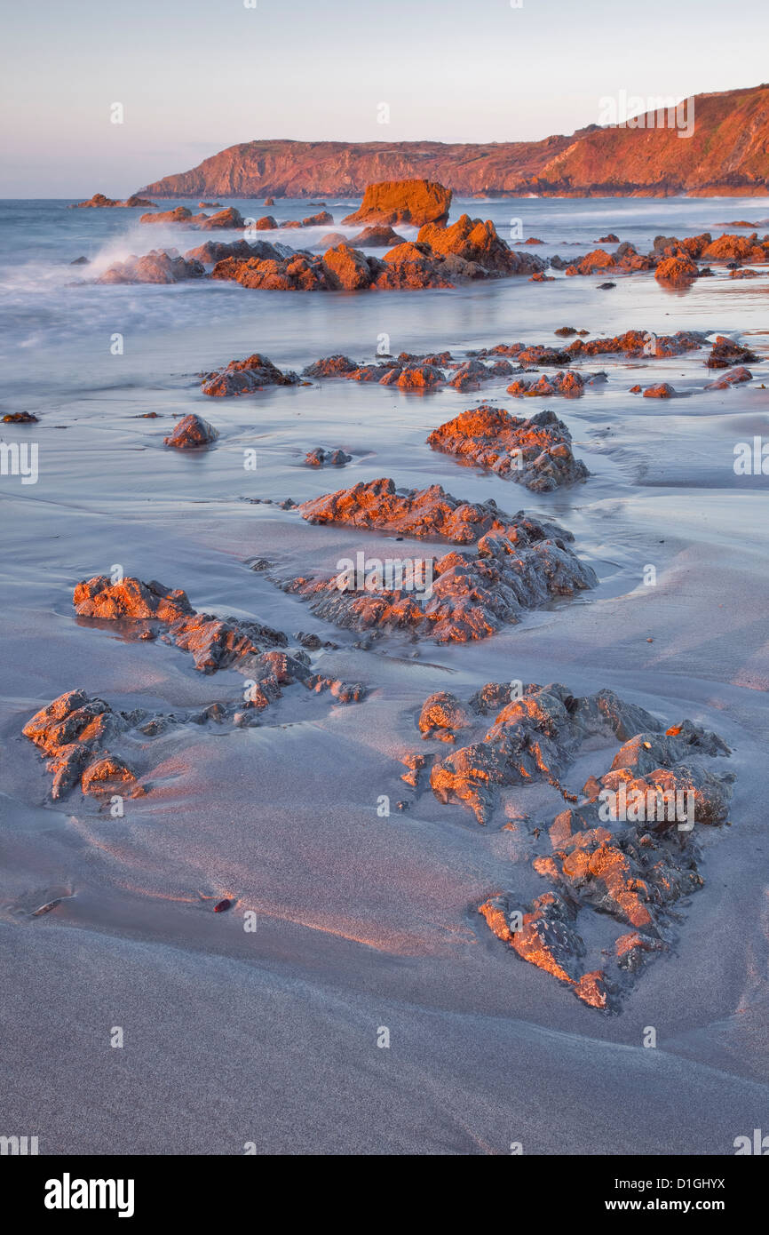 Dawn on Kennack Sands on the Lizard Peninsula in Cornwall, England ...
