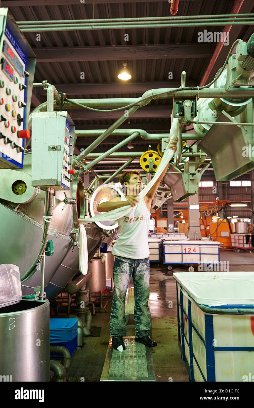 Textile dye machines hi-res stock photography and images - Alamy