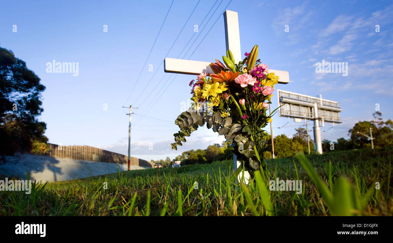 Highway memorials hi-res stock photography and images - Alamy