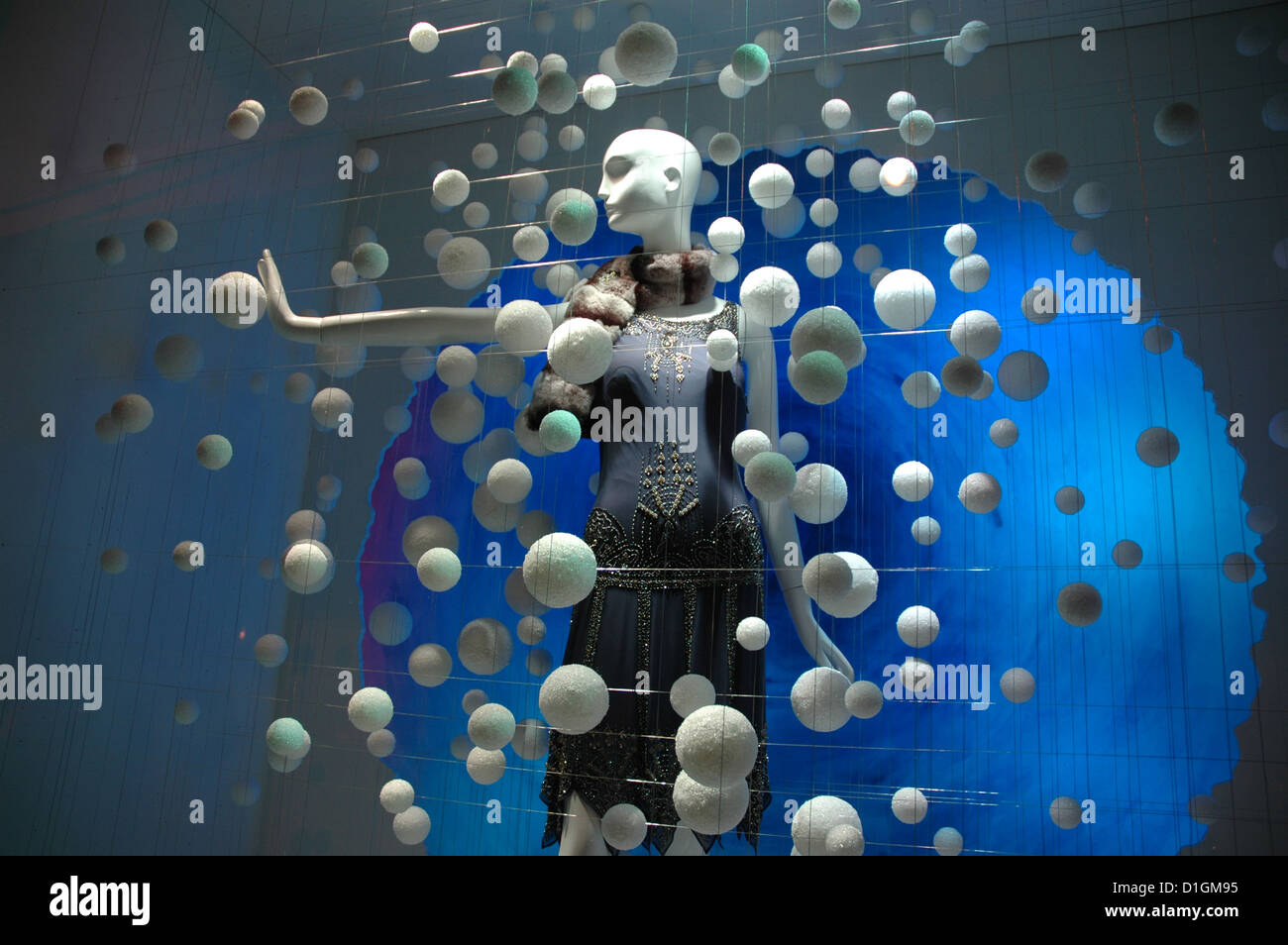 New York City, shop window at Christmas, Midtown Manhattan Stock Photo ...