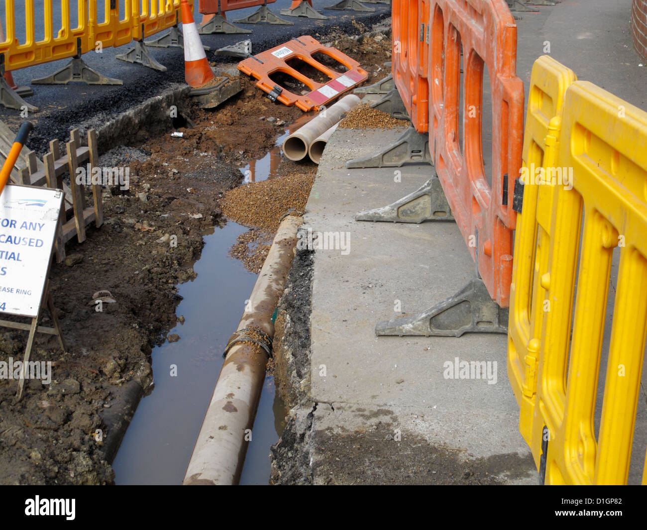 Crumbling infrastructure hi-res stock photography and images - Alamy
