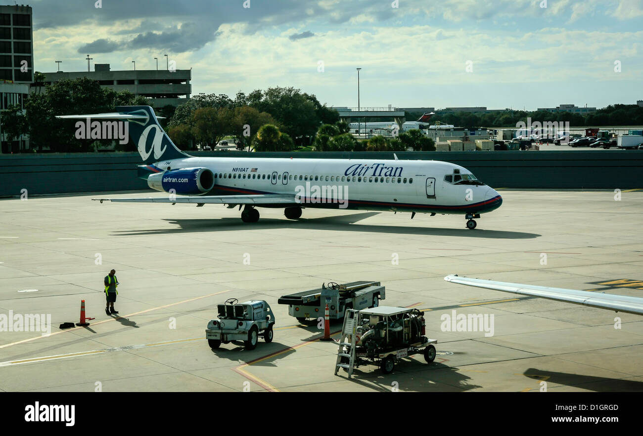Air trans hi-res stock photography and images - Alamy