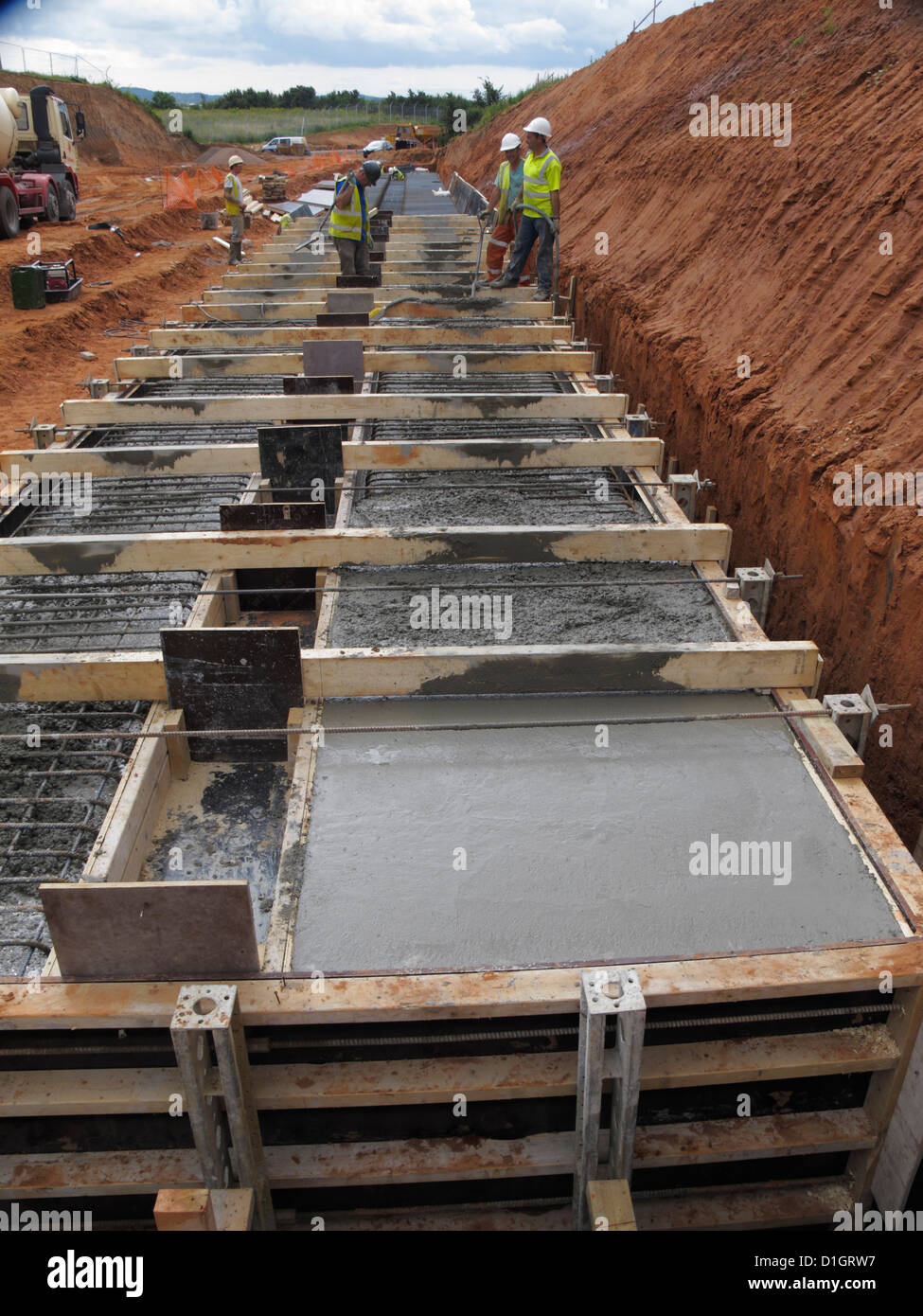Pouring concrete building foundation mold High Resolution Stock ...