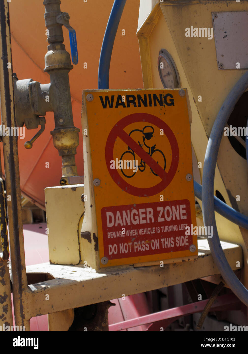 Danger zone sign hi-res stock photography and images - Alamy